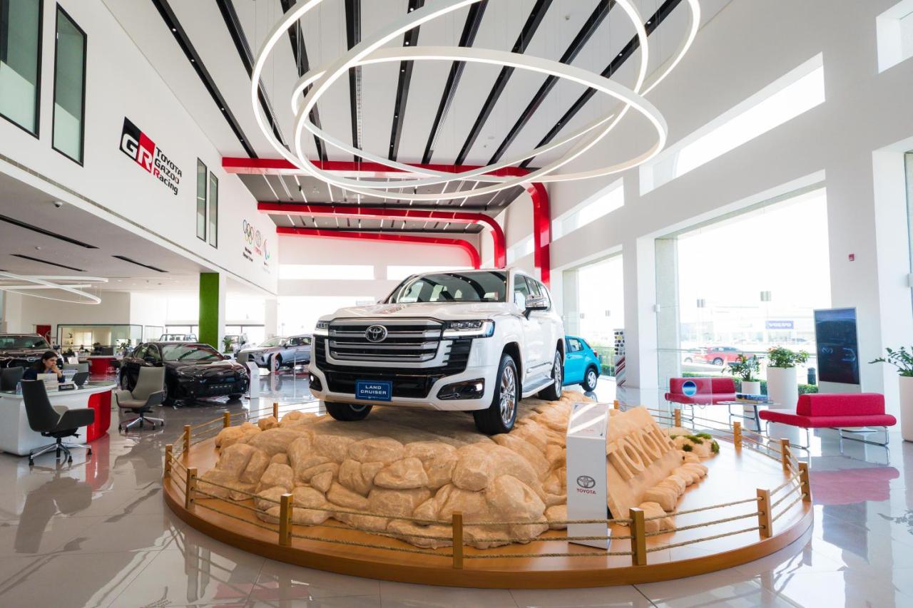 Toyota debuts its first-ever hybrid Land Cruiser in Bahrain | E K Kanoo ...